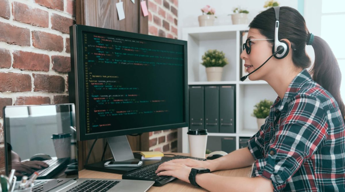 Help Desk Specialist Job Description – HR Insider